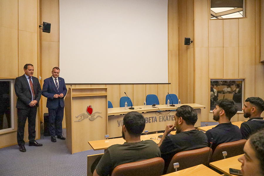 British Minister Thomas-Symonds visited MU-Sofia - Медицински ...